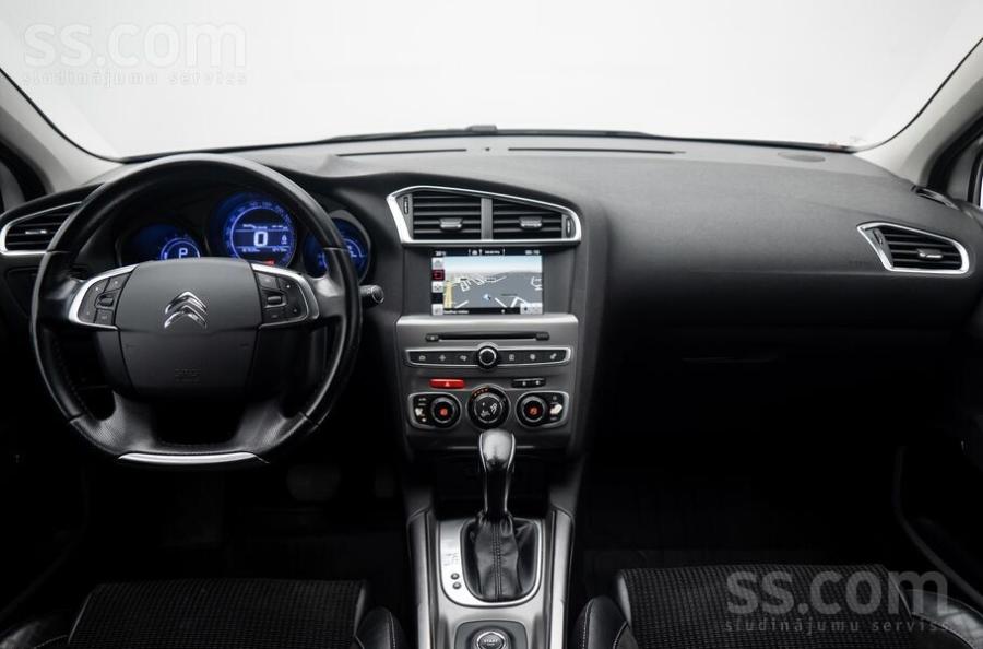 Balts Citroen C4 2016 Tallina, ar dzinēja tilpumu 1.20 L un nobraukumu 168 tūkst. km par 5499 €, foto 3 vietnē AUTOMOTO.COM.LV