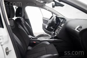 Balts Citroen C4 2016 Tallina, ar dzinēja tilpumu 1.20 L un nobraukumu 168 tūkst. km par 5499 €, foto 13 vietnē AUTOMOTO.COM.LV