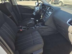 Balts Citroen C4 2016 Tauragė, ar dzinēja tilpumu 1.56 L un nobraukumu 231 tūkst. km par 2500 €, foto 10 vietnē AUTOMOTO.COM.LV