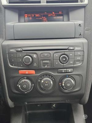Balts Citroen C4 2016 Tauragė, ar dzinēja tilpumu 1.56 L un nobraukumu 231 tūkst. km par 2500 €, foto 12 vietnē AUTOMOTO.COM.LV