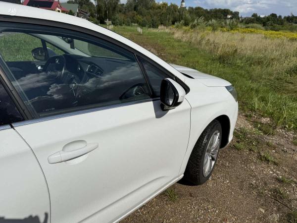 White Citroen C4 2016 in Taurage, with an engine capacity of 1.56 L and mileage of 209 thousand km for 5700 €, photo 10 on AUTOMOTO.COM.LV