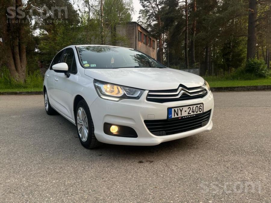 White Citroen C4 2017 in Daugavpils, with an engine capacity of 1.60 L and mileage of 253 thousand km for 6200 €, photo 8 on AUTOMOTO.COM.LV