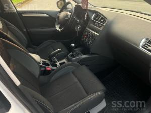 White Citroen C4 2017 in Daugavpils, with an engine capacity of 1.60 L and mileage of 253 thousand km for 6200 €, photo 20 on AUTOMOTO.COM.LV