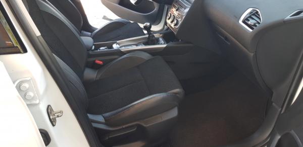 Balts Citroen C4 2017 Rīga, ar dzinēja tilpumu 1.20 L un nobraukumu 95 tūkst. km par 7500 €, foto 9 vietnē AUTOMOTO.COM.LV