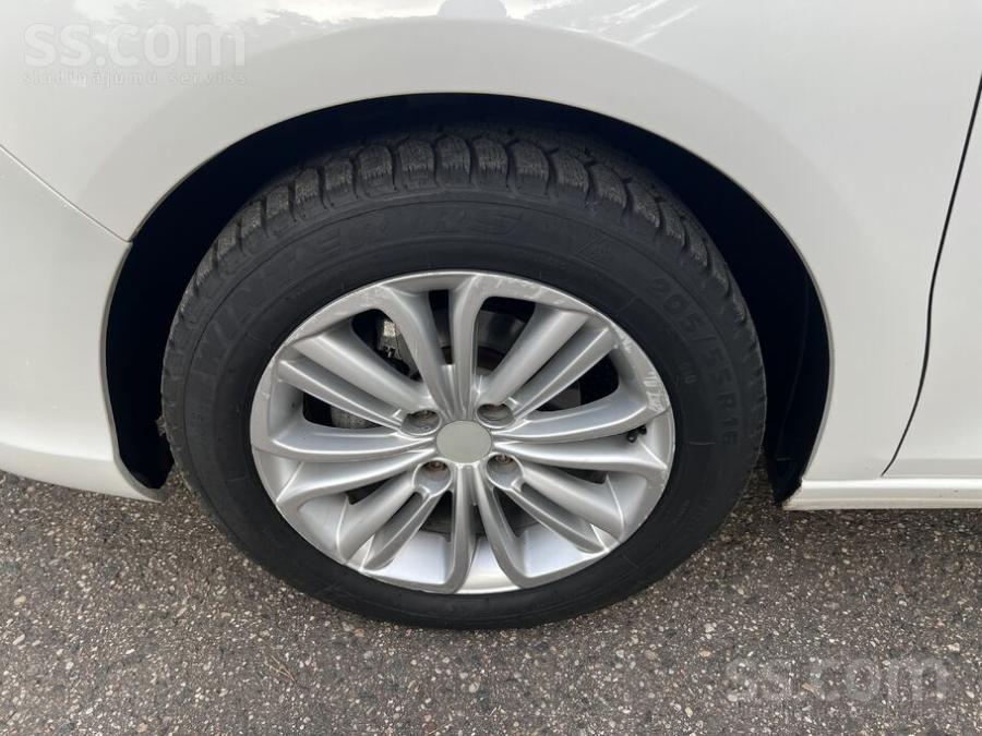 Balts Citroen C4 2017 Daugavpils, ar dzinēja tilpumu 1.60 L un nobraukumu 276 tūkst. km par 4500 €, foto 8 vietnē AUTOMOTO.COM.LV