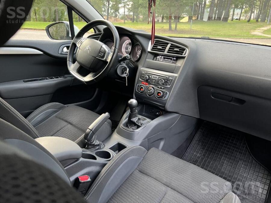 Balts Citroen C4 2017 Daugavpils, ar dzinēja tilpumu 1.60 L un nobraukumu 276 tūkst. km par 4500 €, foto 13 vietnē AUTOMOTO.COM.LV