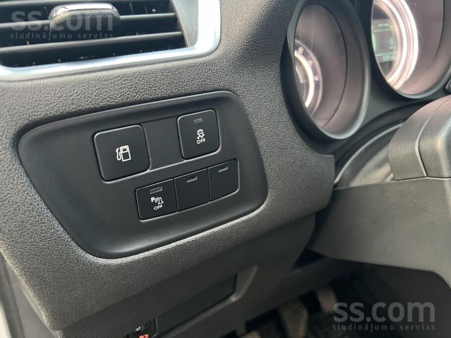 Balts Citroen C4 2017 Daugavpils, ar dzinēja tilpumu 1.60 L un nobraukumu 276 tūkst. km par 4500 €, foto 16 vietnē AUTOMOTO.COM.LV