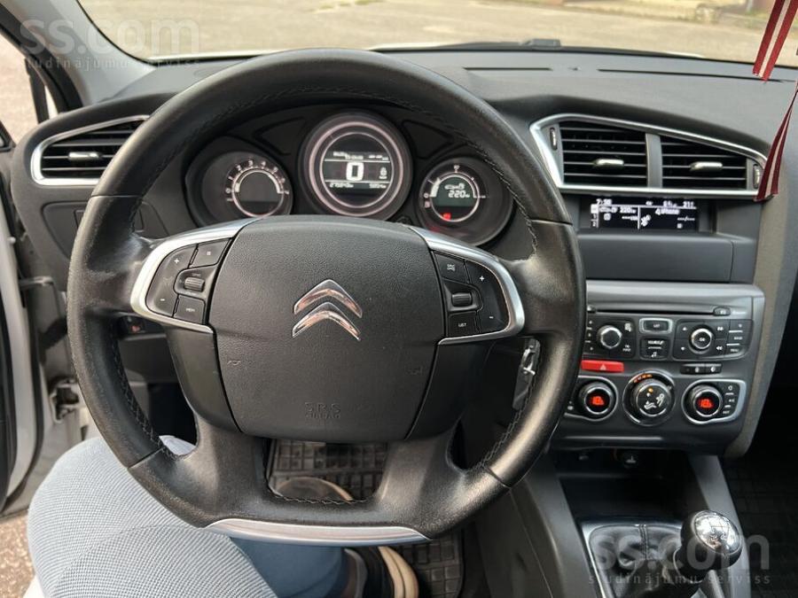 Balts Citroen C4 2017 Daugavpils, ar dzinēja tilpumu 1.60 L un nobraukumu 276 tūkst. km par 4500 €, foto 17 vietnē AUTOMOTO.COM.LV