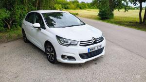 White Citroen C4 2017 in Kaunas, with an engine capacity of 1.56 L and mileage of 274 thousand km for 4000 €, photo  on AUTOMOTO.COM.LV