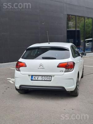 Balts Citroen C4 2017 Ogre, ar dzinēja tilpumu 1.20 L un nobraukumu 88 tūkst. km par 6200 €, foto 5 vietnē AUTOMOTO.COM.LV