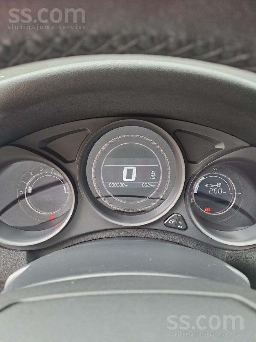 Balts Citroen C4 2017 Ogre, ar dzinēja tilpumu 1.20 L un nobraukumu 88 tūkst. km par 6200 €, foto 9 vietnē AUTOMOTO.COM.LV