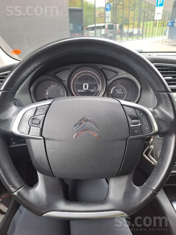 Balts Citroen C4 2017 Ogre, ar dzinēja tilpumu 1.20 L un nobraukumu 88 tūkst. km par 6200 €, foto 10 vietnē AUTOMOTO.COM.LV