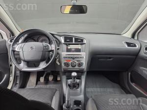 Balts Citroen C4 2017 Ogre, ar dzinēja tilpumu 1.20 L un nobraukumu 88 tūkst. km par 6200 €, foto 12 vietnē AUTOMOTO.COM.LV