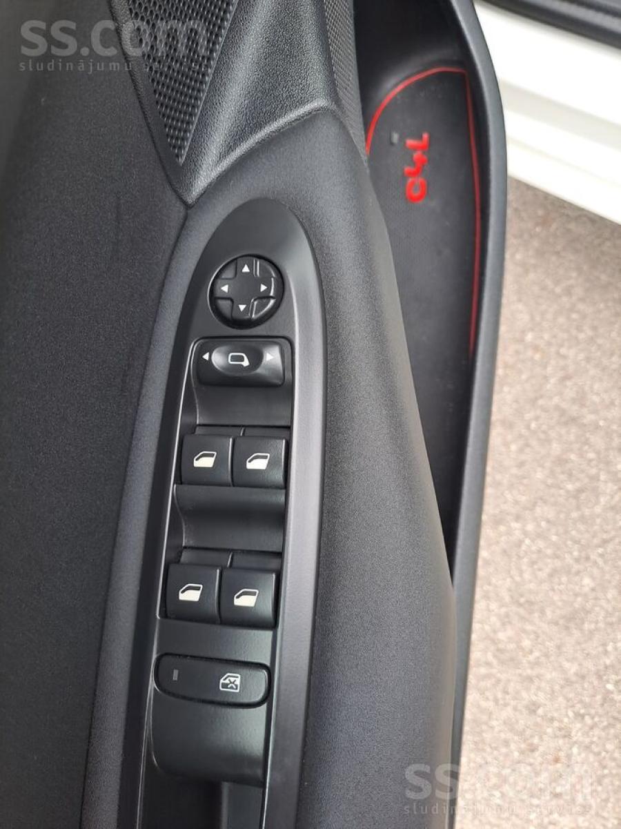Balts Citroen C4 2017 Ogre, ar dzinēja tilpumu 1.20 L un nobraukumu 88 tūkst. km par 6200 €, foto 13 vietnē AUTOMOTO.COM.LV
