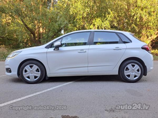 White Citroen C4 2018 in Tallinn, with an engine capacity of 1.60 L and mileage of 158 thousand km for 6500 €, photo 8 on AUTOMOTO.COM.LV