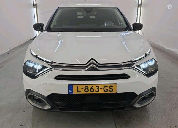 Balts Citroen C4 2021 Viļņa, ar dzinēja tilpumu 1.20 L un nobraukumu 190 tūkst. km par 9350 €, foto 7 vietnē AUTOMOTO.COM.LV