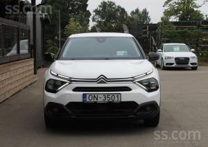 White Citroen C4 2021 in Riga, with an engine capacity of 1.50 L and mileage of 0 thousand km for 12800 €, photo 3 on AUTOMOTO.COM.LV