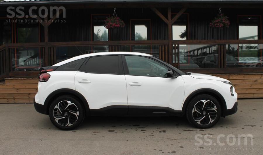 White Citroen C4 2021 in Riga, with an engine capacity of 1.50 L and mileage of 0 thousand km for 12800 €, photo 10 on AUTOMOTO.COM.LV