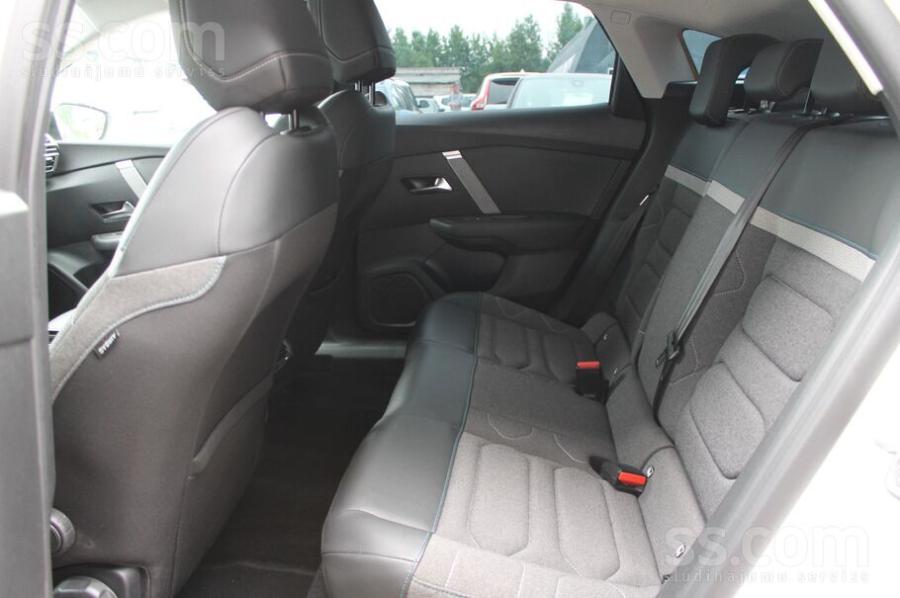 White Citroen C4 2021 in Riga, with an engine capacity of 1.50 L and mileage of 0 thousand km for 12800 €, photo 15 on AUTOMOTO.COM.LV