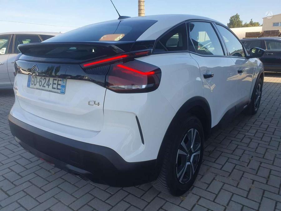 White Citroen C4 2021 in Taurage, with an engine capacity of 1.50 L and mileage of 297 thousand km for 8350 €, photo 7 on AUTOMOTO.COM.LV