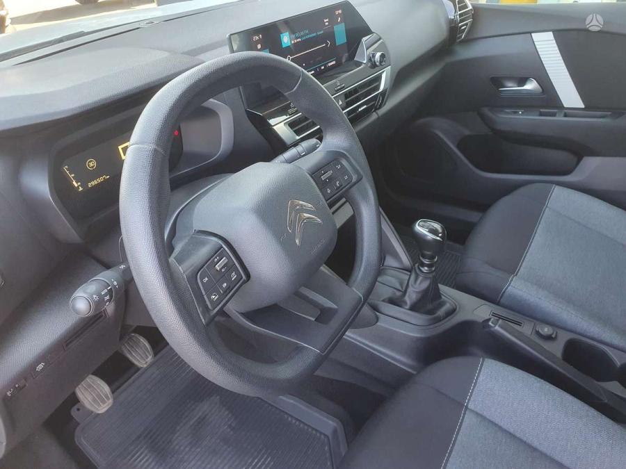 White Citroen C4 2021 in Taurage, with an engine capacity of 1.50 L and mileage of 297 thousand km for 8350 €, photo 28 on AUTOMOTO.COM.LV