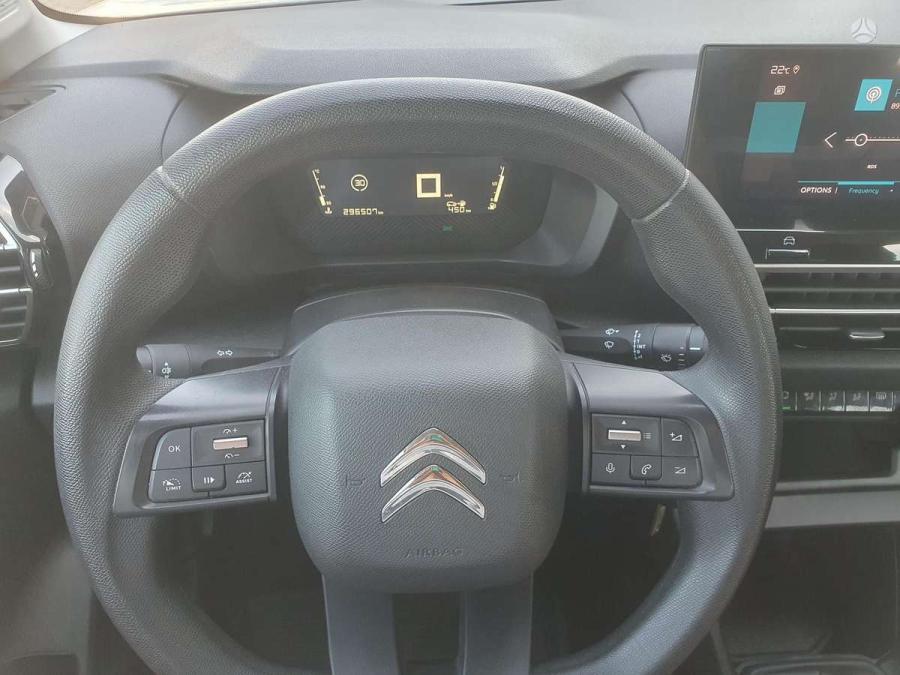 White Citroen C4 2021 in Taurage, with an engine capacity of 1.50 L and mileage of 297 thousand km for 8350 €, photo 30 on AUTOMOTO.COM.LV