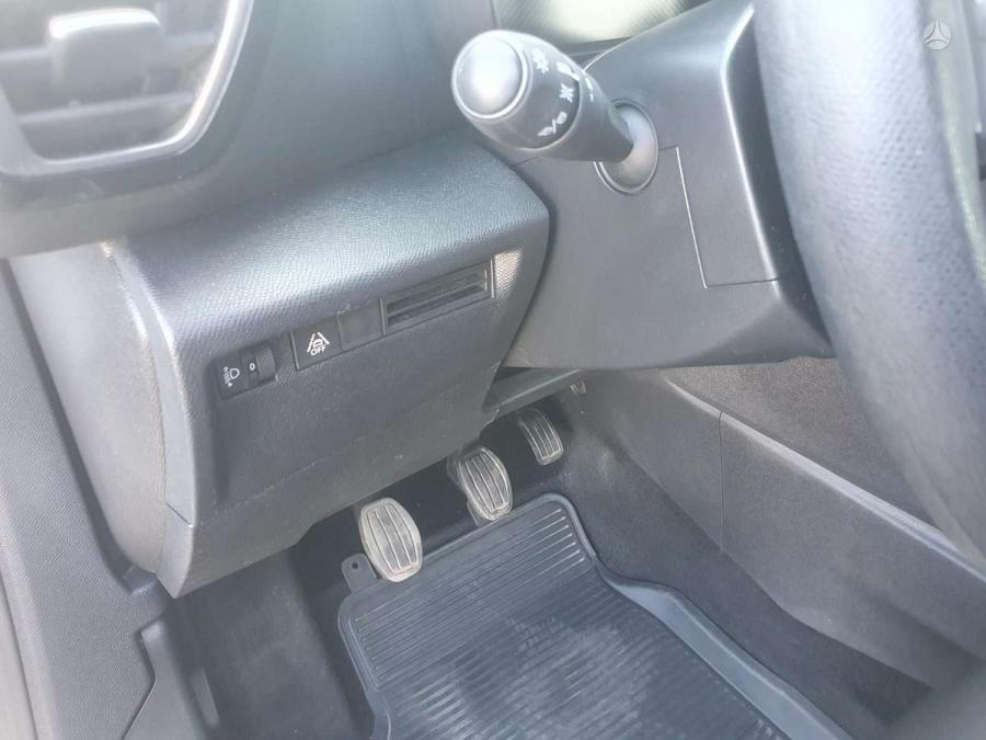 White Citroen C4 2021 in Taurage, with an engine capacity of 1.50 L and mileage of 297 thousand km for 8350 €, photo 37 on AUTOMOTO.COM.LV