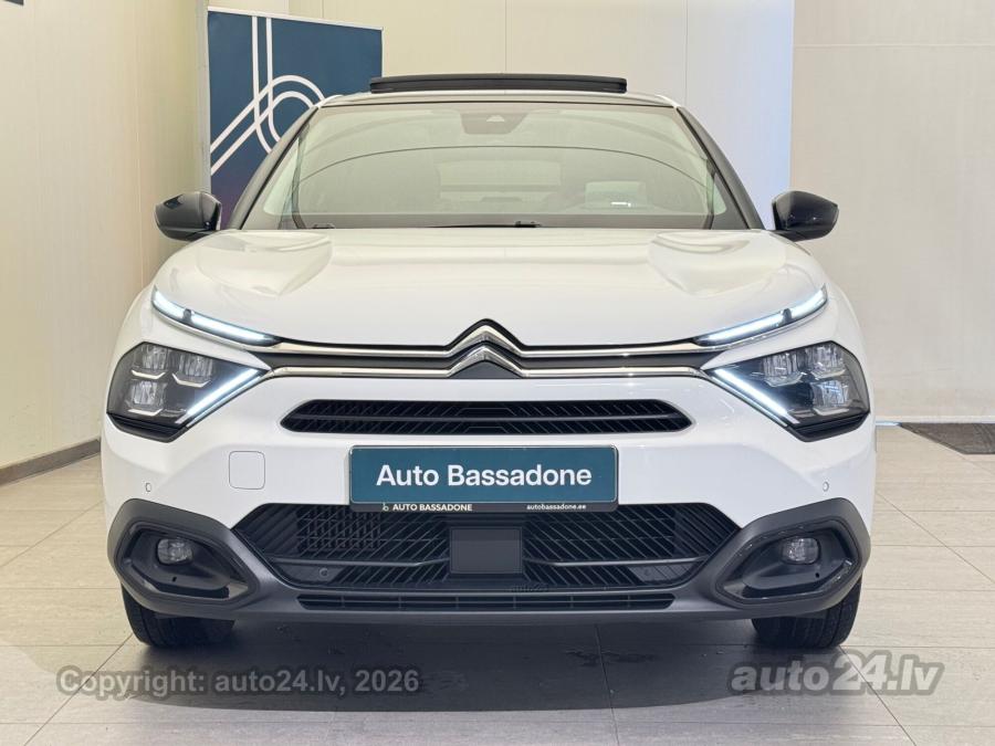 Balts Citroen C4 2021 Tallina, ar dzinēja tilpumu 1.20 L un nobraukumu 73 tūkst. km par 14900 €, foto 3 vietnē AUTOMOTO.COM.LV