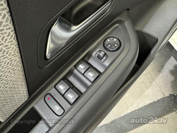 Balts Citroen C4 2021 Tallina, ar dzinēja tilpumu 1.20 L un nobraukumu 73 tūkst. km par 14900 €, foto 10 vietnē AUTOMOTO.COM.LV