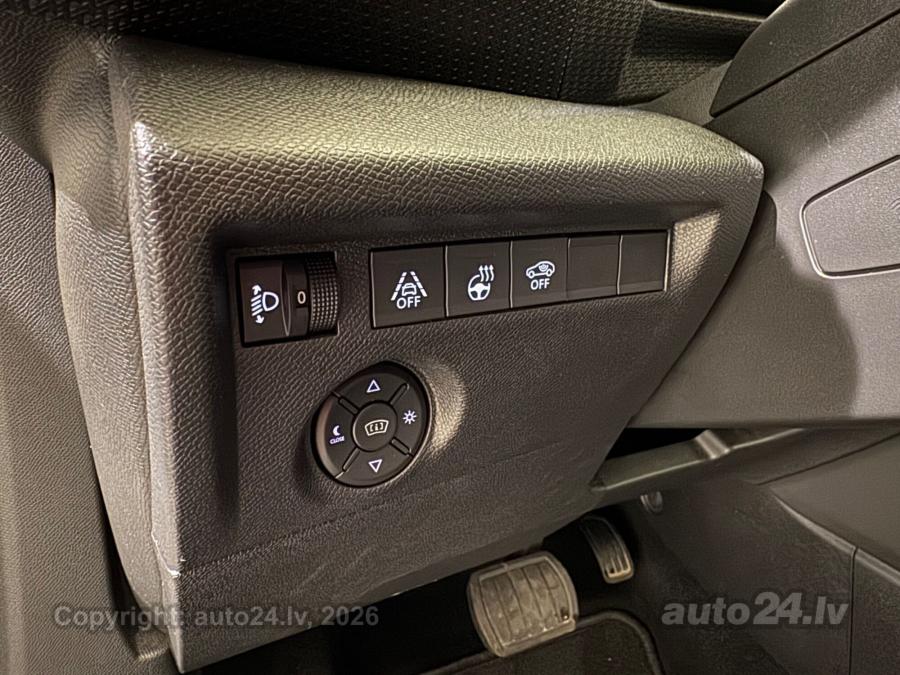 Balts Citroen C4 2021 Tallina, ar dzinēja tilpumu 1.20 L un nobraukumu 73 tūkst. km par 14900 €, foto 15 vietnē AUTOMOTO.COM.LV