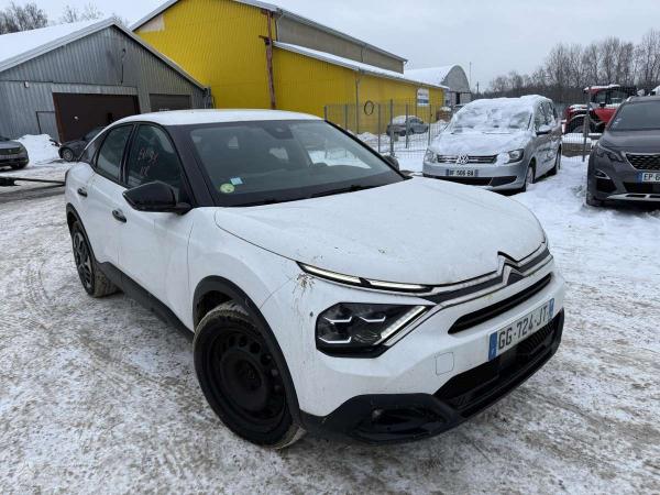 White Citroen C4 2022 in Kaunas, with an engine capacity of 1.50 L and mileage of 197 thousand km for 9438 €, photo 1 on AUTOMOTO.COM.LV