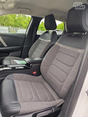 White Citroen C4 2022 in Kaunas, with an engine capacity of 1.50 L and mileage of 235 thousand km for 9850 €, photo 20 on AUTOMOTO.COM.LV
