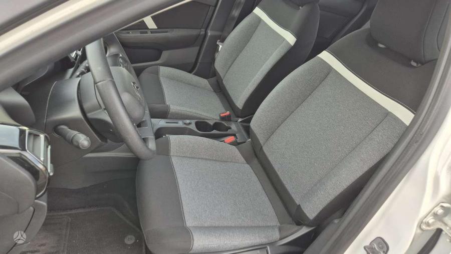 White Citroen C4 2022 in Taurage, with an engine capacity of 1.50 L and mileage of 182 thousand km for 8200 €, photo 16 on AUTOMOTO.COM.LV