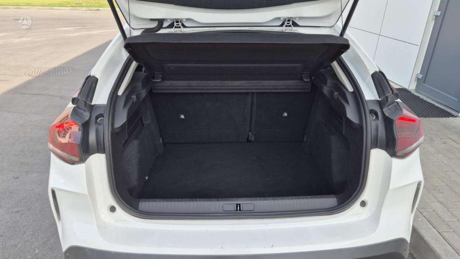 White Citroen C4 2022 in Taurage, with an engine capacity of 1.50 L and mileage of 182 thousand km for 8200 €, photo 23 on AUTOMOTO.COM.LV
