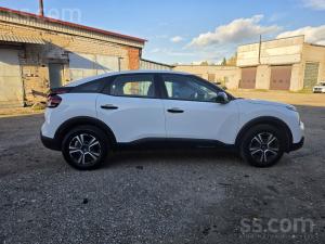 White Citroen C4 2022 in Rezekne, with an engine capacity of 1.50 L and mileage of 0 thousand km for 10500 €, photo 3 on AUTOMOTO.COM.LV