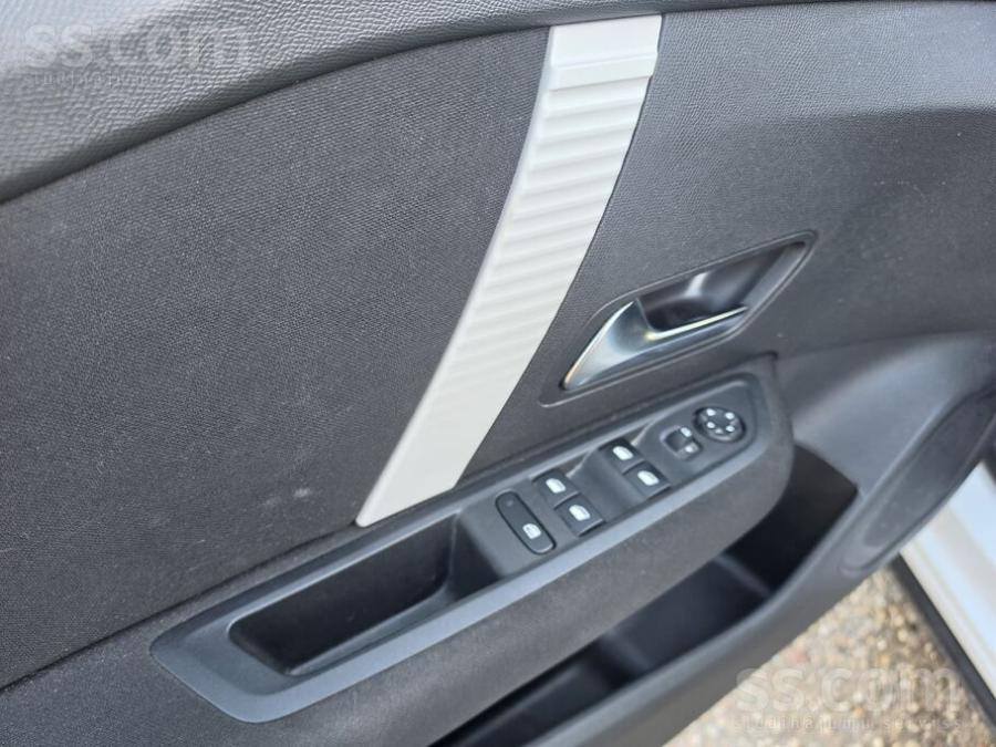 White Citroen C4 2022 in Rezekne, with an engine capacity of 1.50 L and mileage of 0 thousand km for 10500 €, photo 22 on AUTOMOTO.COM.LV