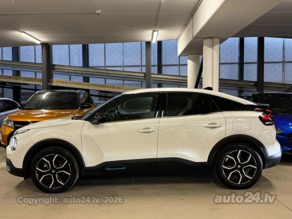 White Citroen C4 2023 in Tallinn, with an engine capacity of 0.00 L and mileage of 18 thousand km for 29400 €, photo 3 on AUTOMOTO.COM.LV