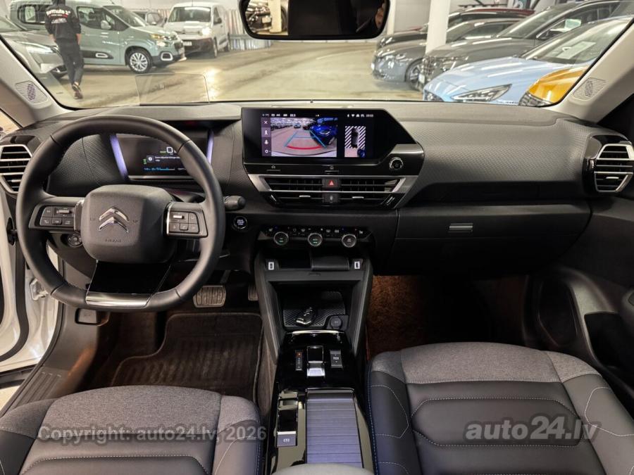 White Citroen C4 2023 in Tallinn, with an engine capacity of 0.00 L and mileage of 18 thousand km for 29400 €, photo 10 on AUTOMOTO.COM.LV