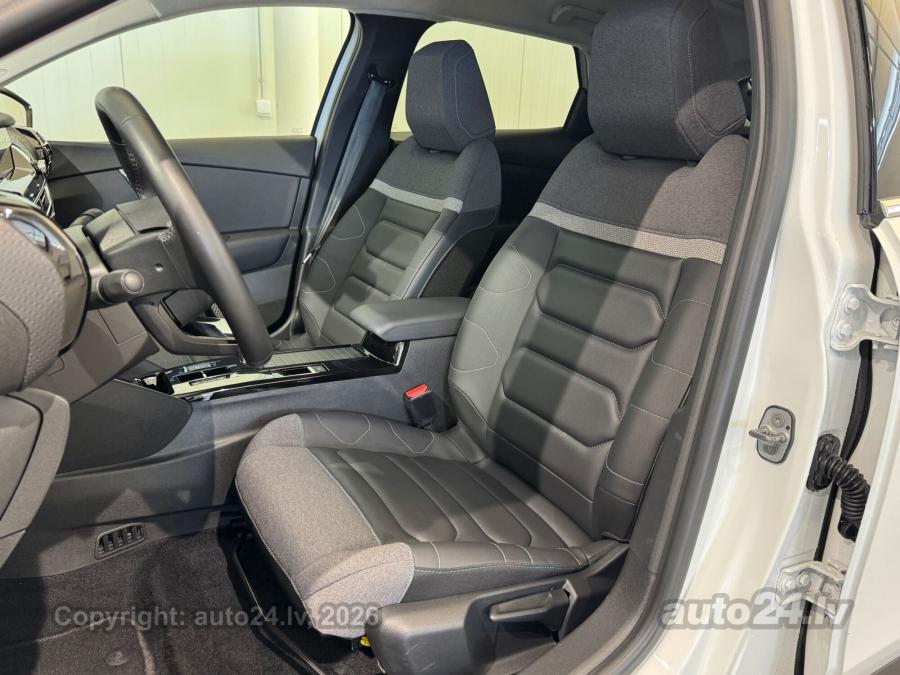 White Citroen C4 2023 in Tallinn, with an engine capacity of 0.00 L and mileage of 36 thousand km for 21900 €, photo 9 on AUTOMOTO.COM.LV