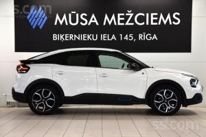 Белый Ситроен С4 2023 в Рига, объемом двигателя 1.50 л и пробегом 61 тыс. км за 20990 €, фото 5 на AUTOMOTO.COM.LV