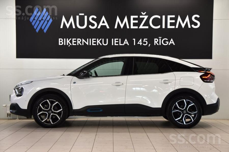 Белый Ситроен С4 2023 в Рига, объемом двигателя 1.50 л и пробегом 61 тыс. км за 20990 €, фото 6 на AUTOMOTO.COM.LV