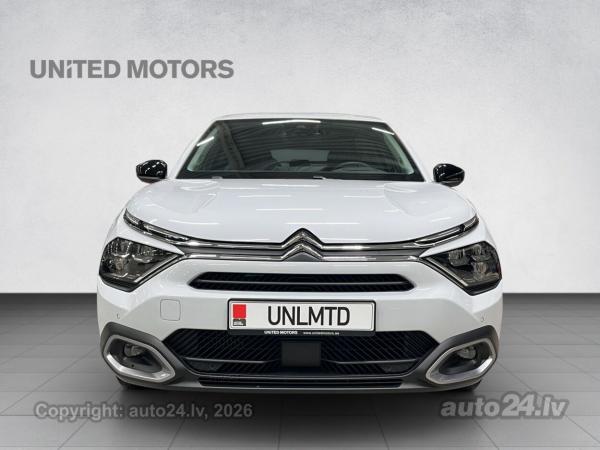 Balts Citroen C4 2024 Tallina, ar dzinēja tilpumu 1.20 L un nobraukumu 15 tūkst. km par 19900 €, foto 2 vietnē AUTOMOTO.COM.LV