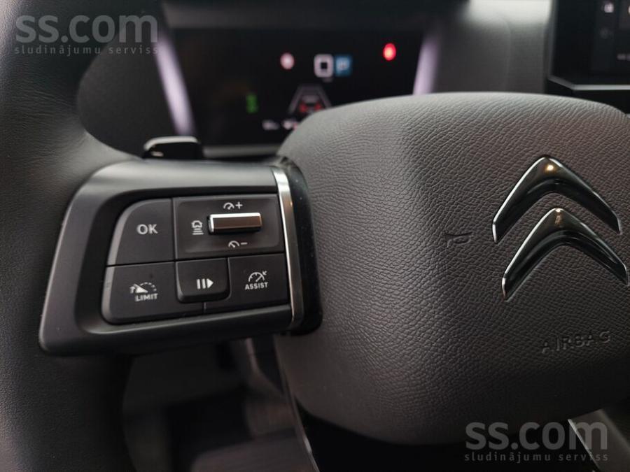 White Citroen C4 2024 in Daugavpils, with an engine capacity of 1.20 L and mileage of 25 thousand km for 20700 €, photo 15 on AUTOMOTO.COM.LV