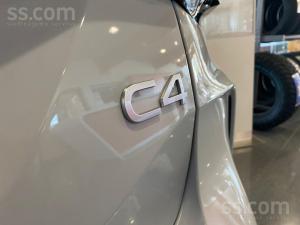 White Citroen C4 2026 in Riga, with an engine capacity of 1.20 L and mileage of 10 thousand km for 26940 €, photo 13 on AUTOMOTO.COM.LV