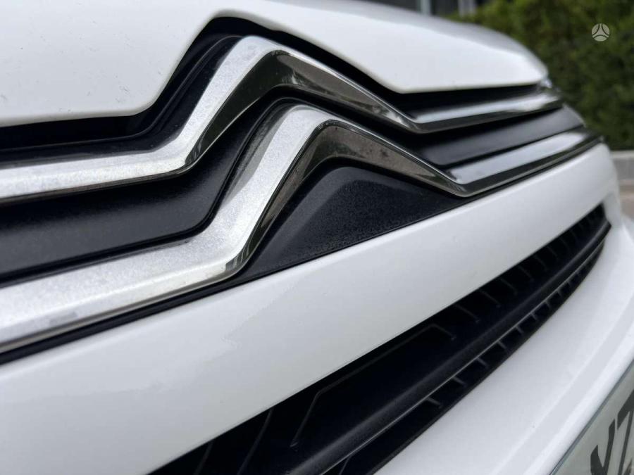 Balts Citroen C4 2023 Kauņa, ar dzinēja tilpumu 1.50 L un nobraukumu 209 tūkst. km par 11200 €, foto 16 vietnē AUTOMOTO.COM.LV