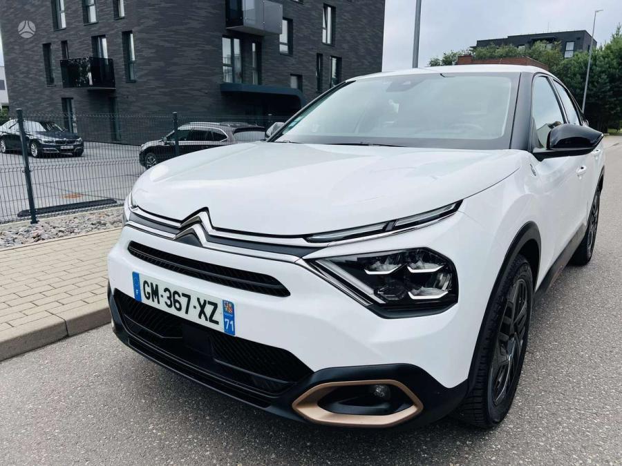 White Citroen C4 2023 in Kaunas, with an engine capacity of 1.50 L and mileage of 208 thousand km for 10999 €, photo 11 on AUTOMOTO.COM.LV