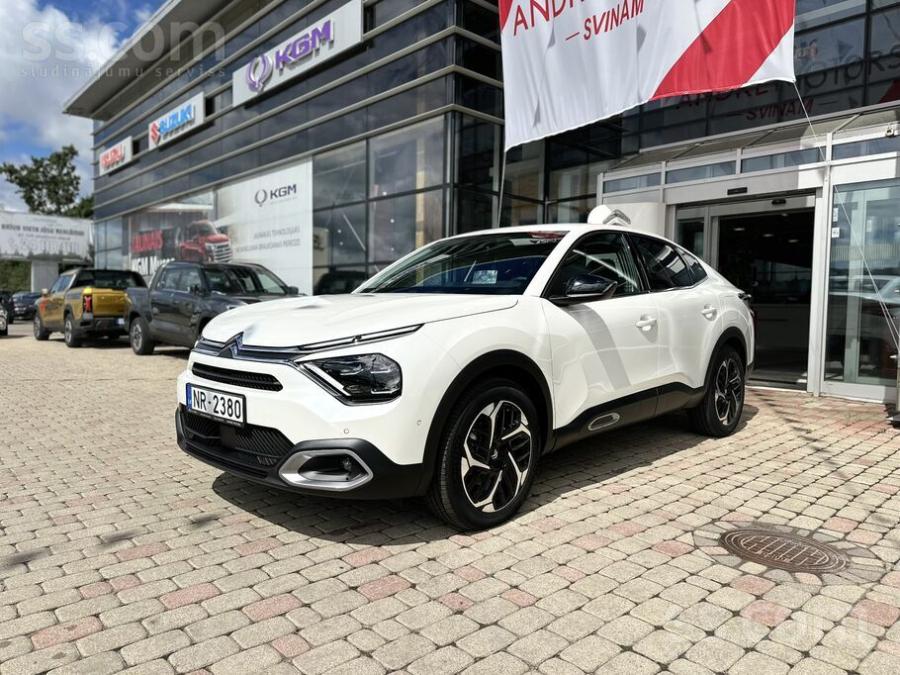 Белый Ситроен С4 2023 в Рига, объемом двигателя 1.20 л и пробегом 1 тыс. км за 18700 €, фото 1 на AUTOMOTO.COM.LV