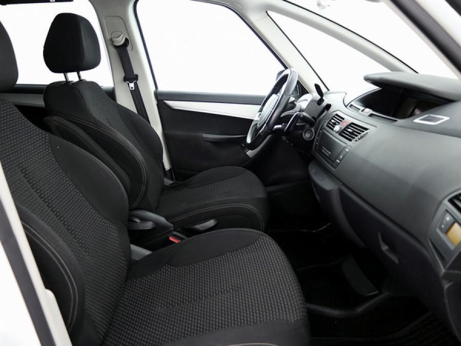 Balts Citroen C4 2010 Tallina, ar dzinēja tilpumu 1.60 L un nobraukumu 359 tūkst. km par 1599 €, foto 7 vietnē AUTOMOTO.COM.LV
