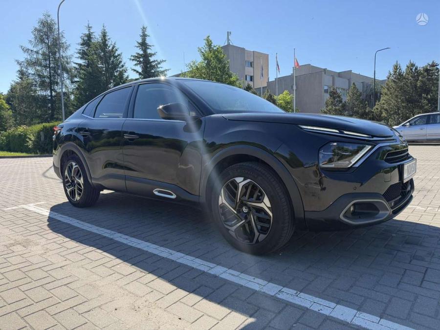 Black Citroen C4 X 2022 in Rokiskis, with an engine capacity of 1.20 L and mileage of 36 thousand km for 16500 €, photo 4 on AUTOMOTO.COM.LV