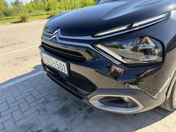 Black Citroen C4 X 2022 in Rokiskis, with an engine capacity of 1.20 L and mileage of 36 thousand km for 16500 €, photo 7 on AUTOMOTO.COM.LV